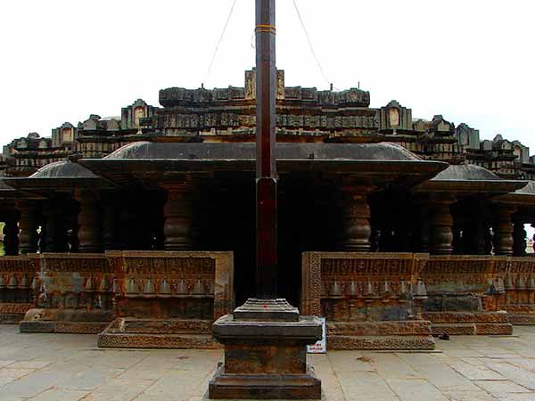 ಅಪರೂಪದ ಹರಿಹರೇಶ್ವರ ದೇಗುಲ | Harihareshwara Temple - Kannada Nativeplanet